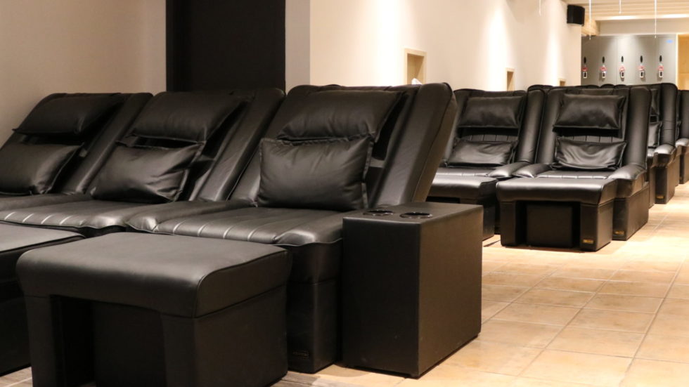 Spa Amenities – Massage Rooms, Foot Lounge, Private Saunas